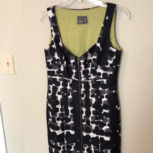 Muse | Dresses | Muse Blackwhite Print W Full Length Zipper Dress ...